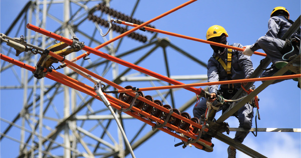 Large utility optimizes grid performance and security with ADMS ...